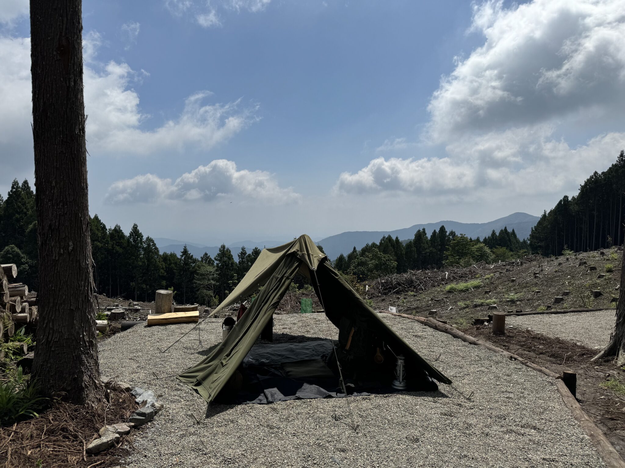 関東平野を一望！埼玉県の絶景キャンプ場！【TENKU CAMP BASE 奥武蔵 レビュー】 - ラフベース